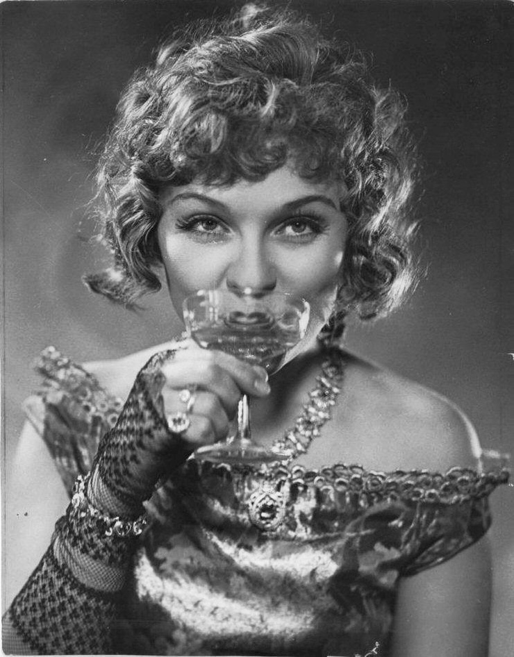 Picture of Anna Sten