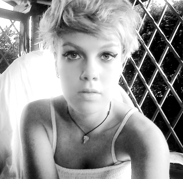 Picture of Bailey Sixx Rose