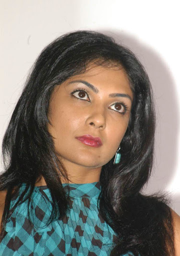Picture of Kamalini Mukherjee
