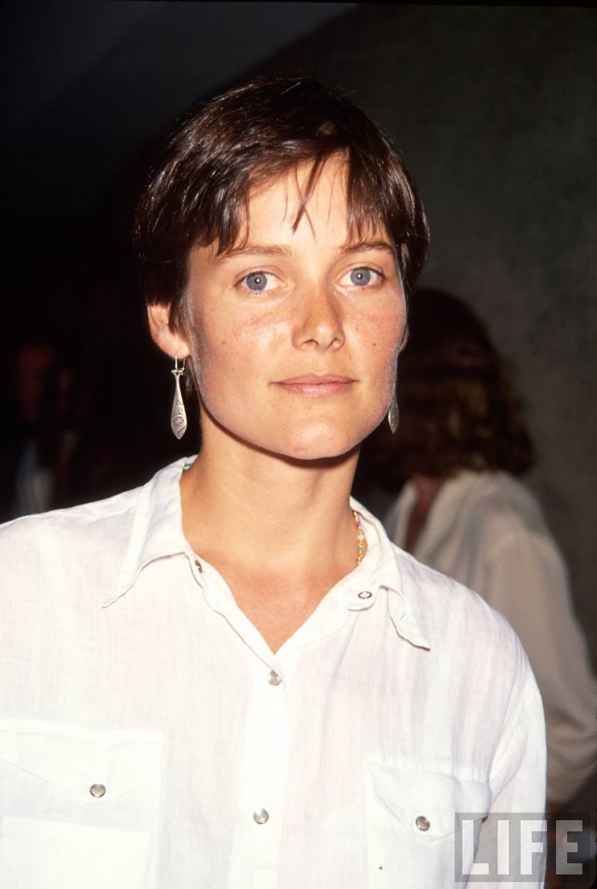 Carey Lowell