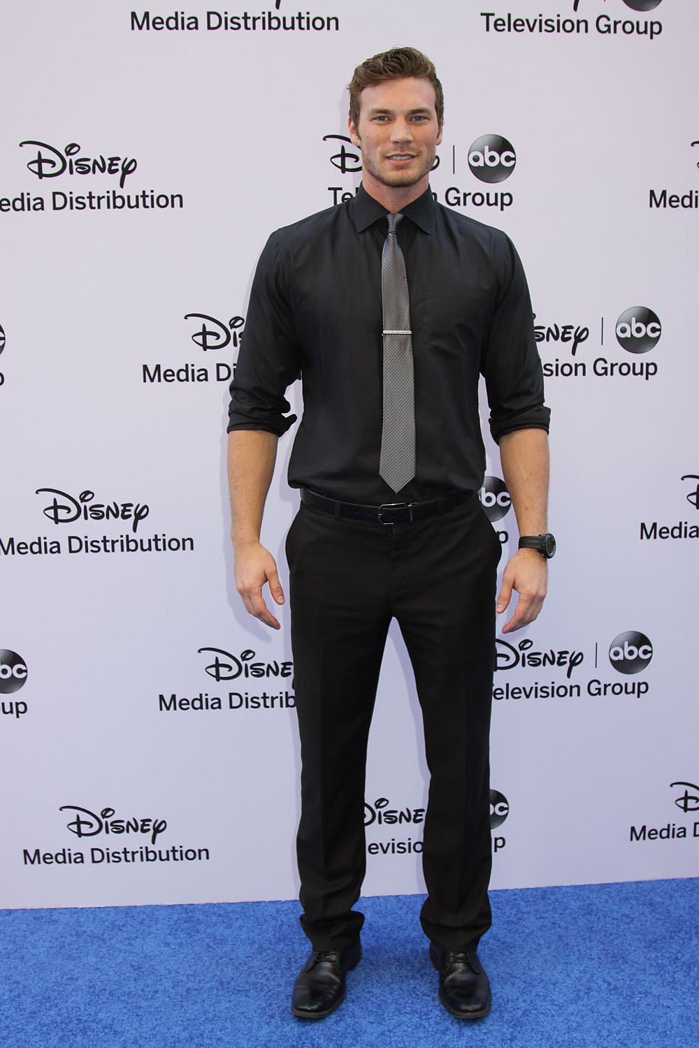 Picture of Derek Theler