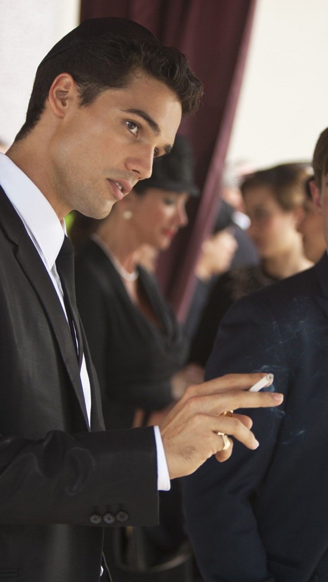 Picture of Steven Strait