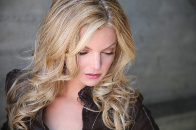 Picture of Clare Kramer