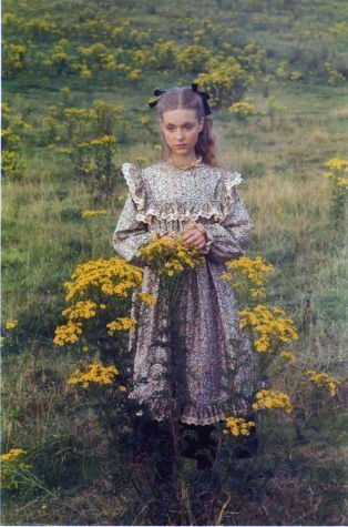 Picture of Judi Bowker