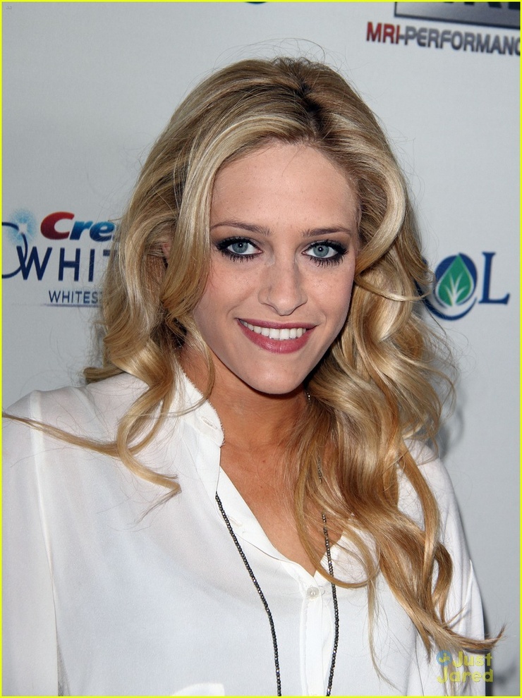 Image of Carly Chaikin