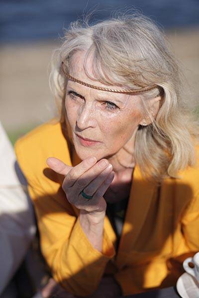 Ingrid Andrina image