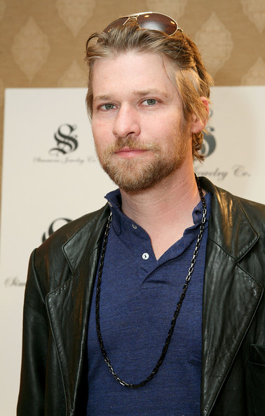 Picture of Todd Lowe