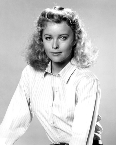 Picture of Faye Grant