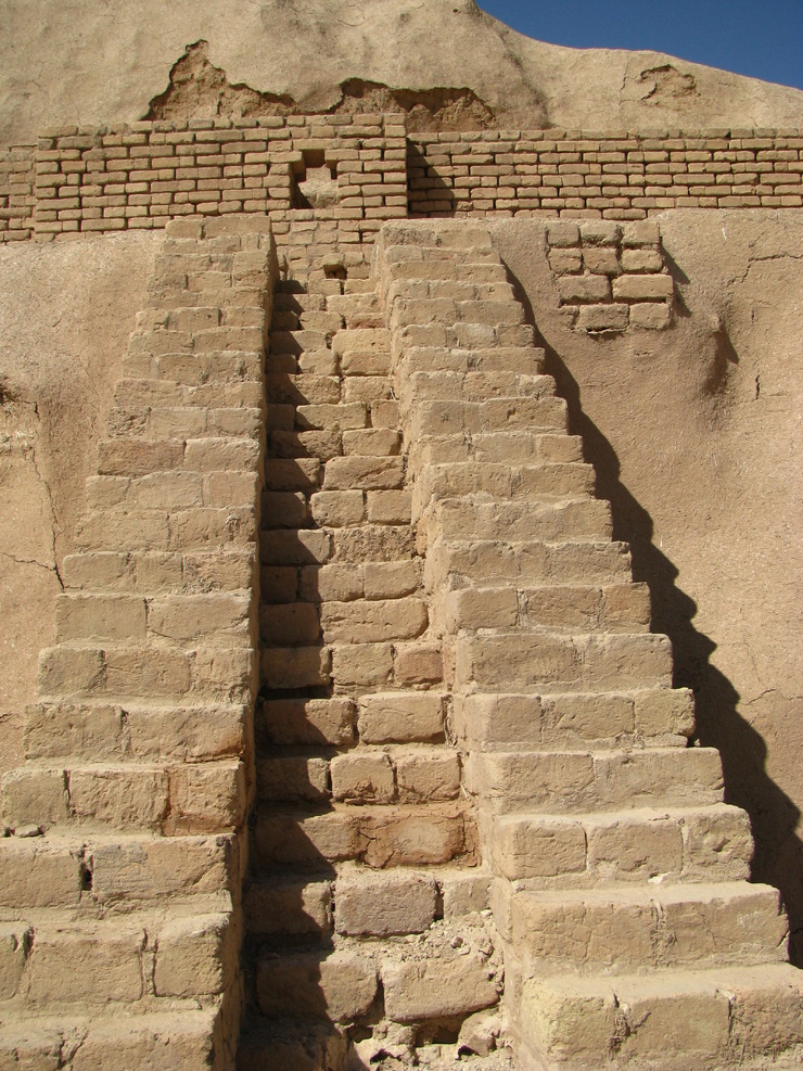 Chogha Zanbil picture