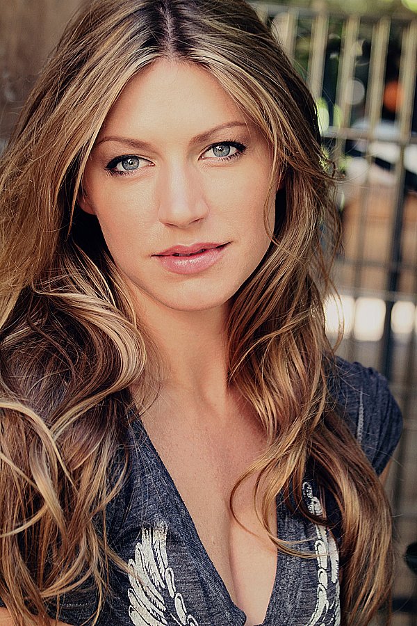 Picture of Jes Macallan