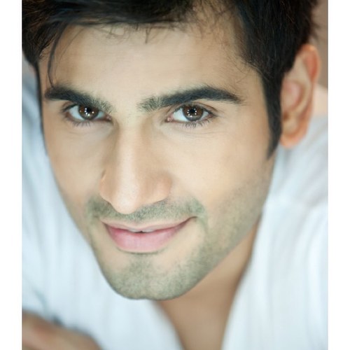 Picture of Karan Tacker