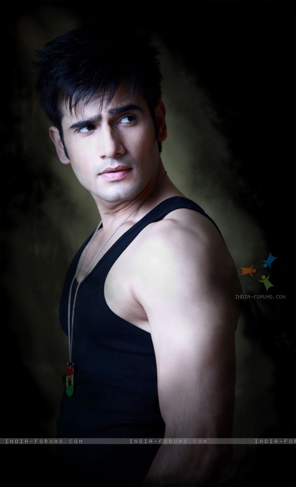 Picture of Karan Tacker