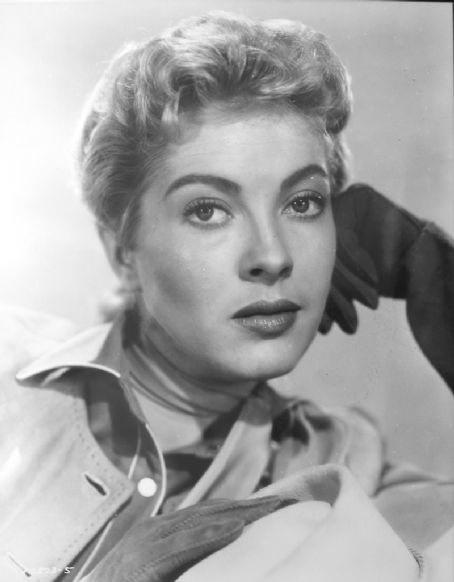 Picture of Lori Nelson