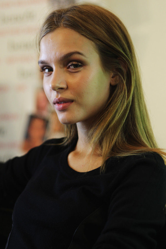 Picture of Josephine Skriver