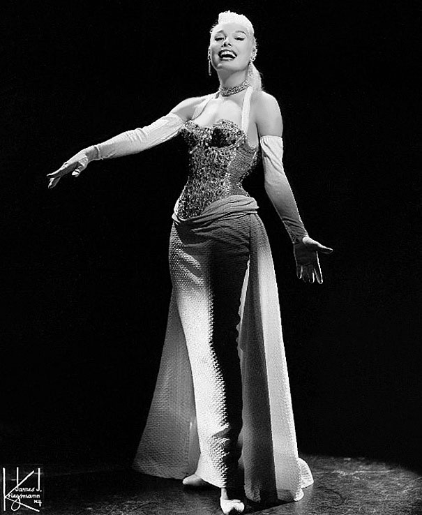 Picture of Lee Sharon