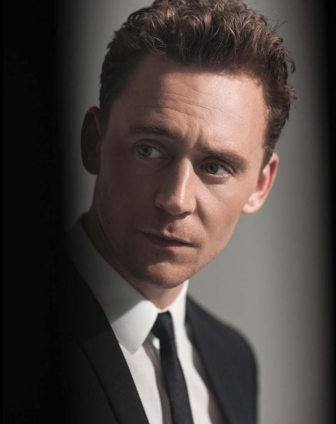 Picture of Tom Hiddleston