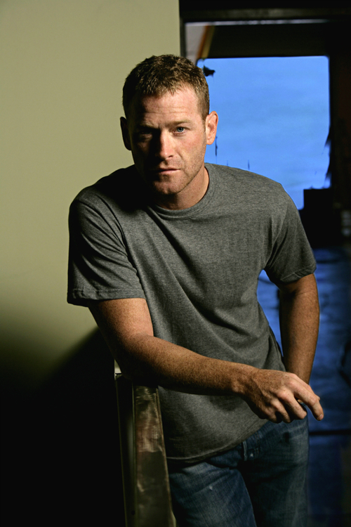 Max Martini picture