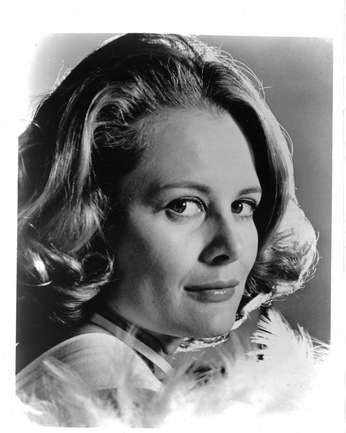 Picture of Shirley Knight