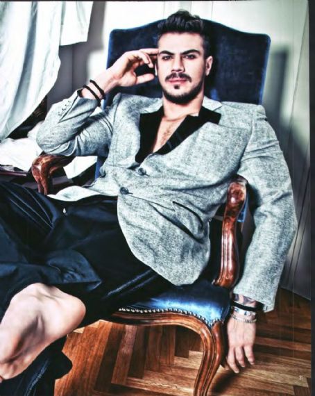 Akis Petretzikis image