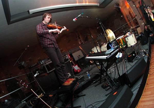 Peter Broderick image