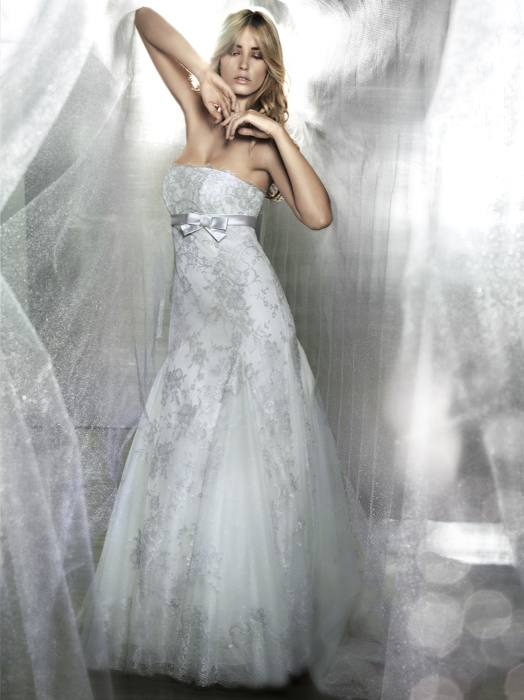 Elena Santarelli for Alessandro Couture