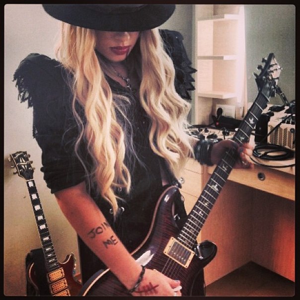 Picture of Orianthi