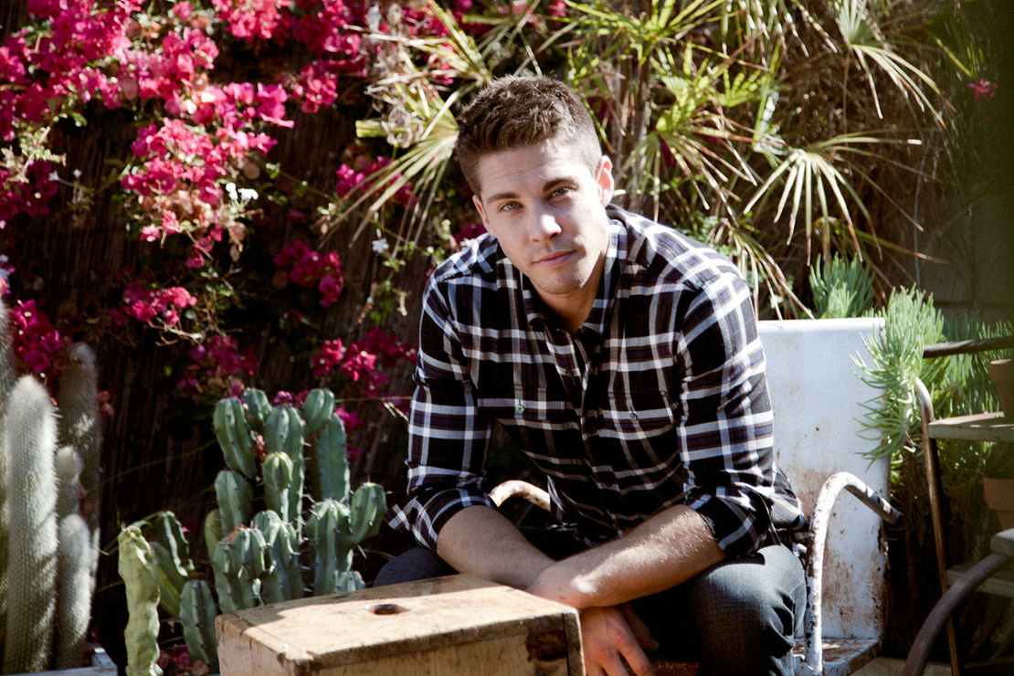 Picture of Dean Geyer