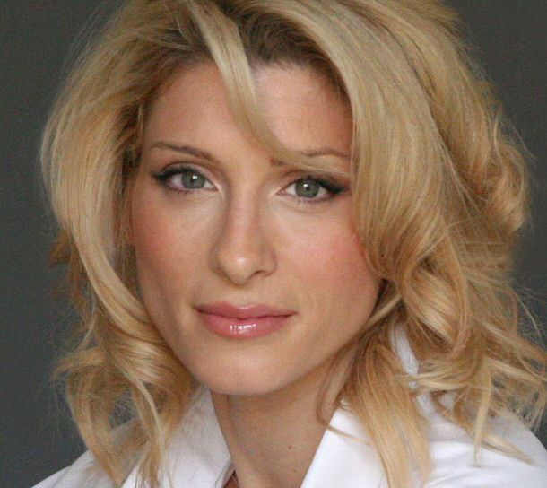 Picture of Dani Behr