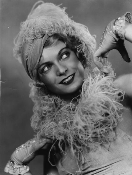 Image of Anna Neagle