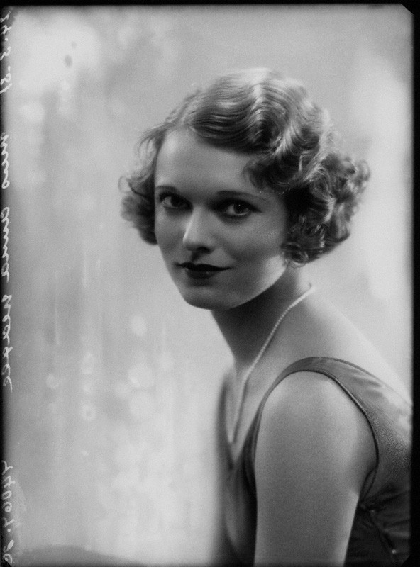 Picture of Anna Neagle