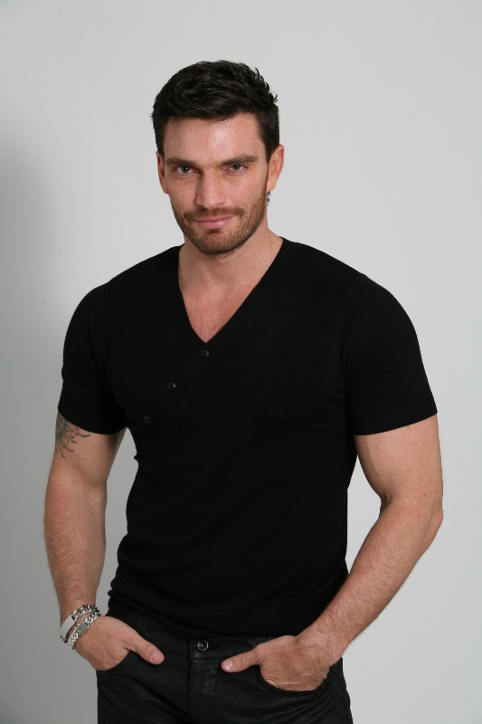 Picture of Julián Gil