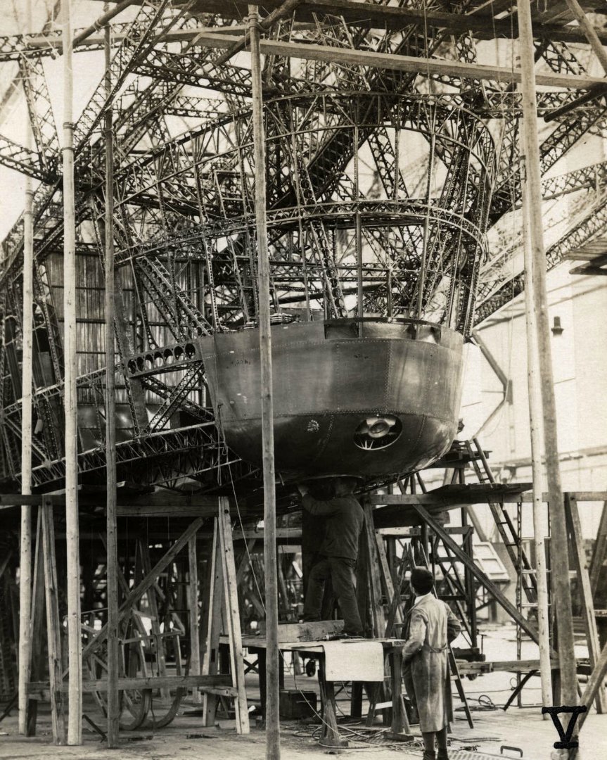 Construction of Graf Zeppelin - Gondola