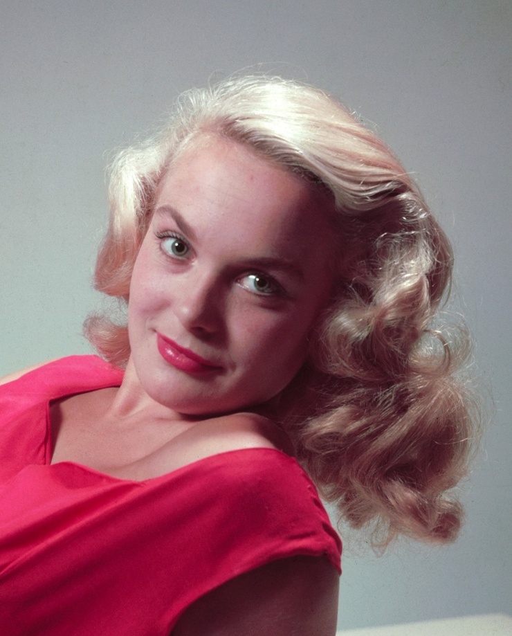 Picture of Shirley Eaton