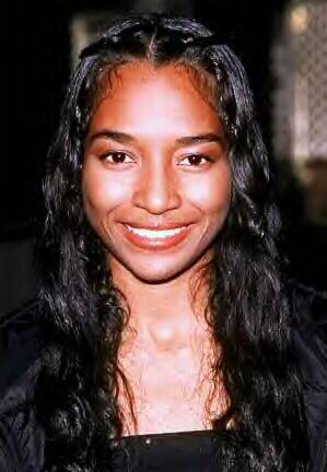 Picture of Rozonda Thomas