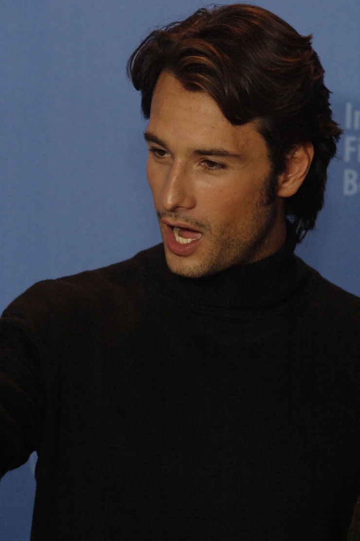 Picture of Rodrigo Santoro