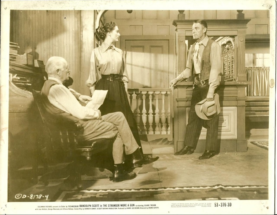 Image of The Stranger Wore a Gun (1953)