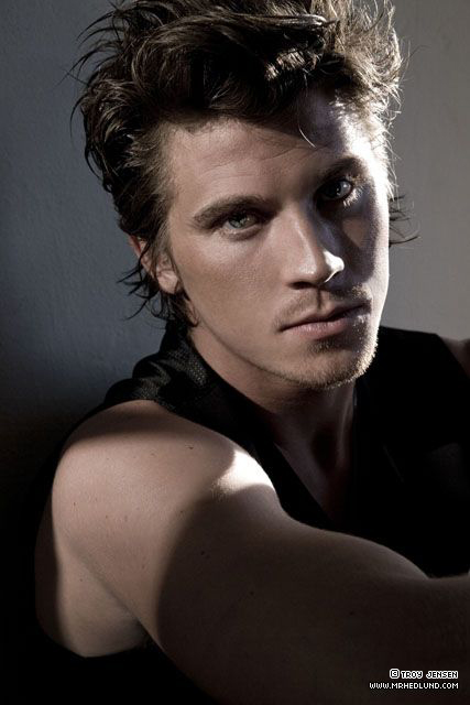 Picture of Garrett Hedlund