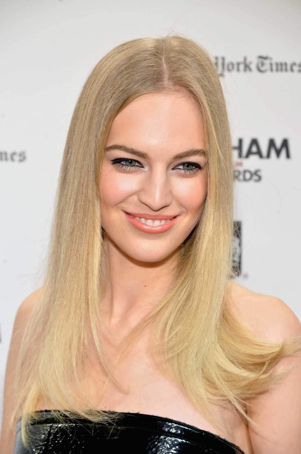 Vanessa Axente picture