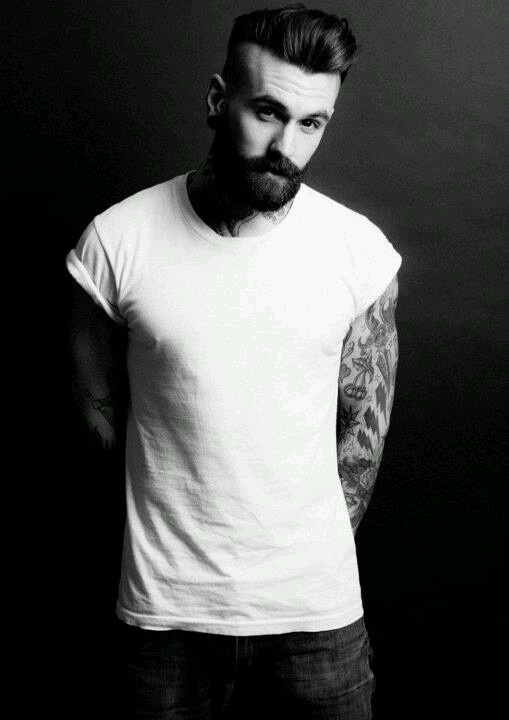 Ricki Hall picture