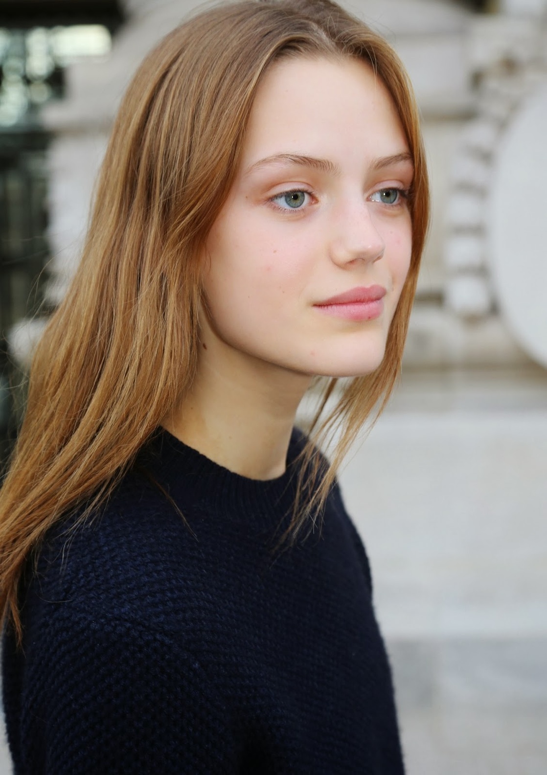 Esther Heesch image