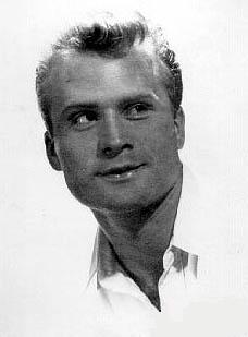 Picture of Louis Edmonds