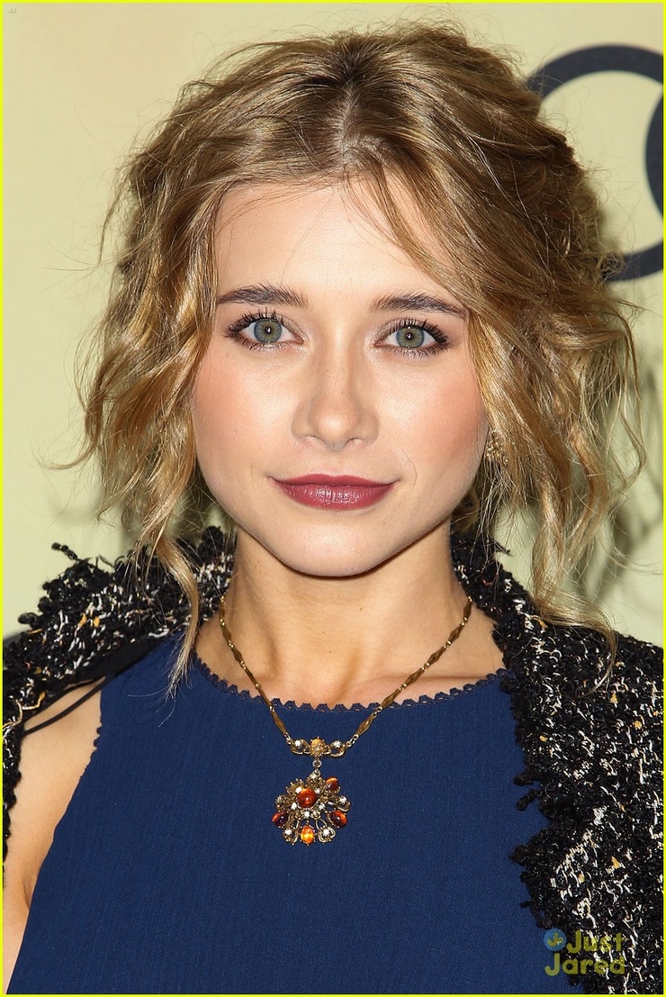 Picture of Olesya Rulin
