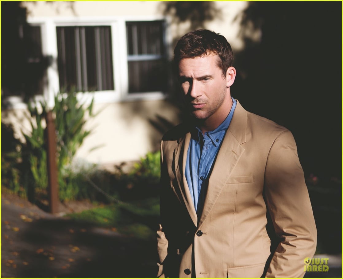 Barry Sloane image