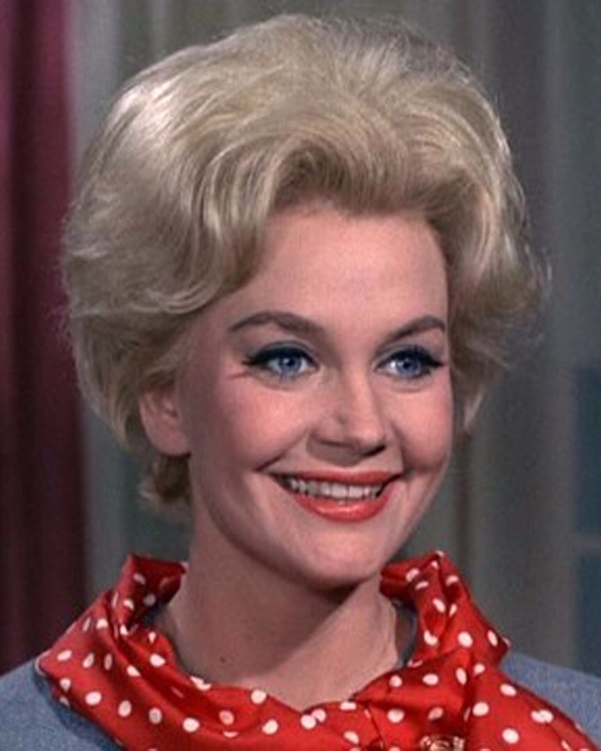 Elizabeth MacRae image