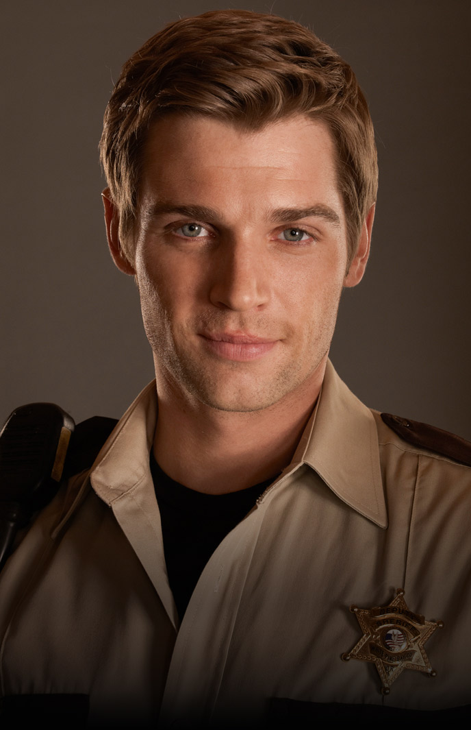 Mike Vogel picture