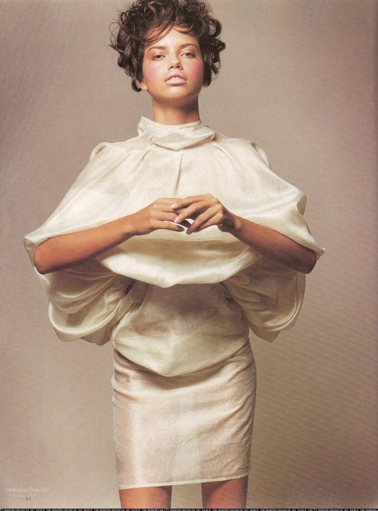 Picture of Adriana Lima