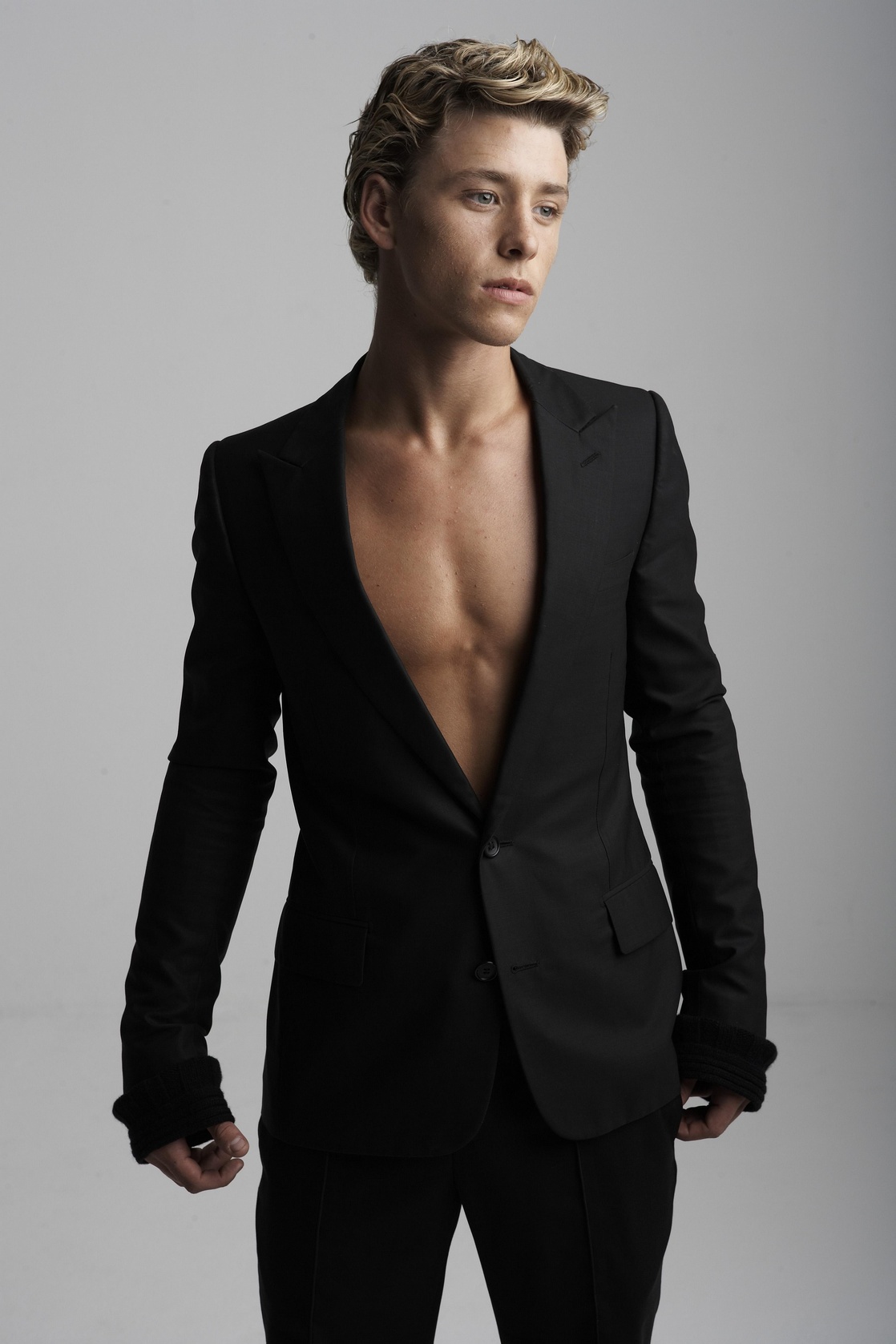 Picture of Mitch Hewer
