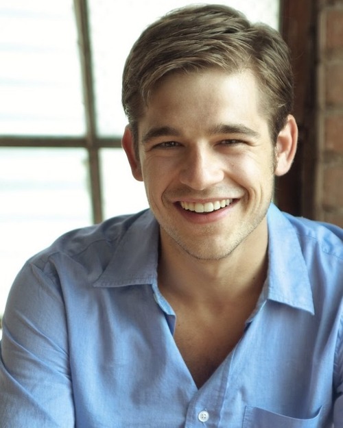 Picture of Jason Ralph