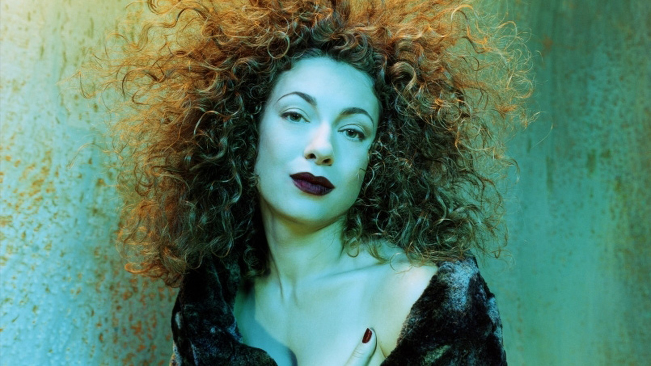 Picture of Alex Kingston
