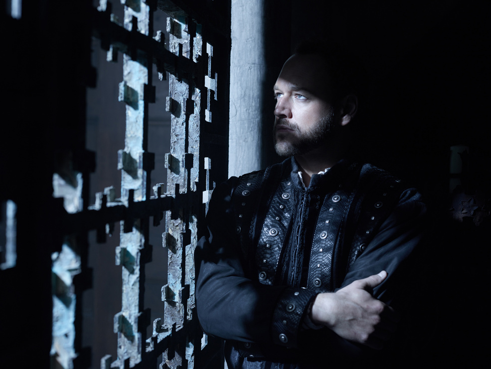 Picture of Elliot Cowan